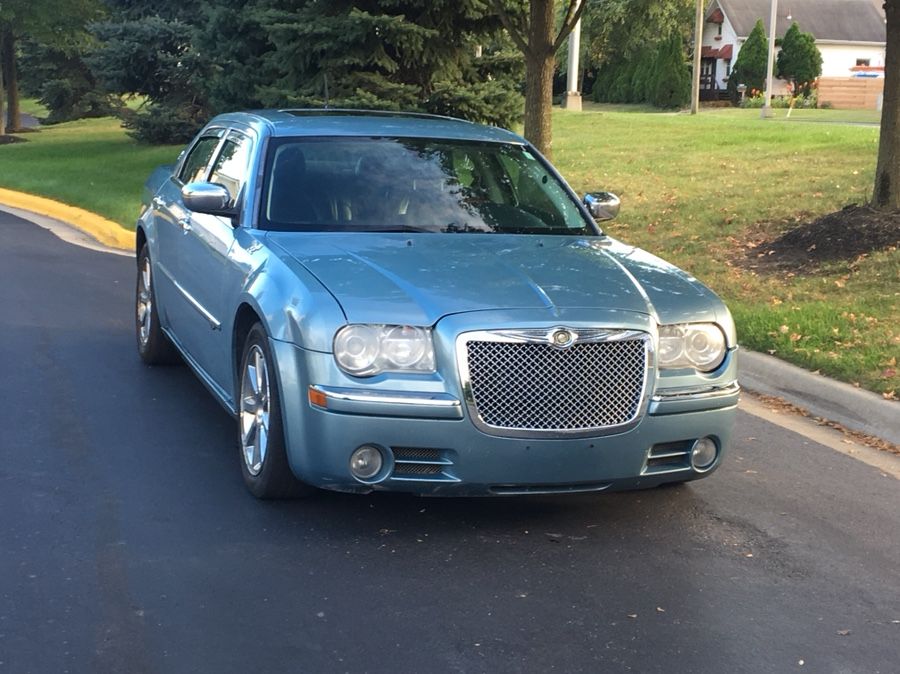 2008 CHRYSLER 300 V8 C HEMI for Sale in Columbus, OH - OfferUp