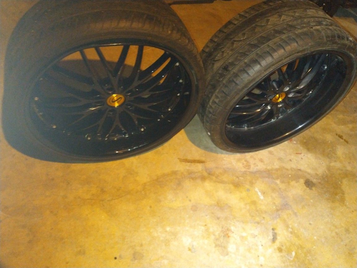 22 Inch Staggered/Offset 5x120 Bolt 3pc Rims for Sale in Arlington, TX ...