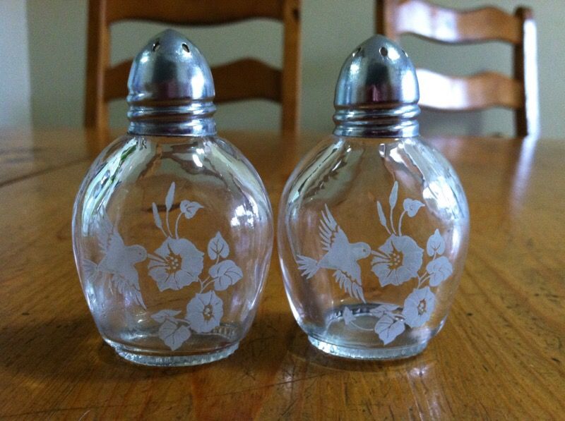 Avon Hummingbird Salt & Pepper Shakers Dining & Serving Kitchen ...