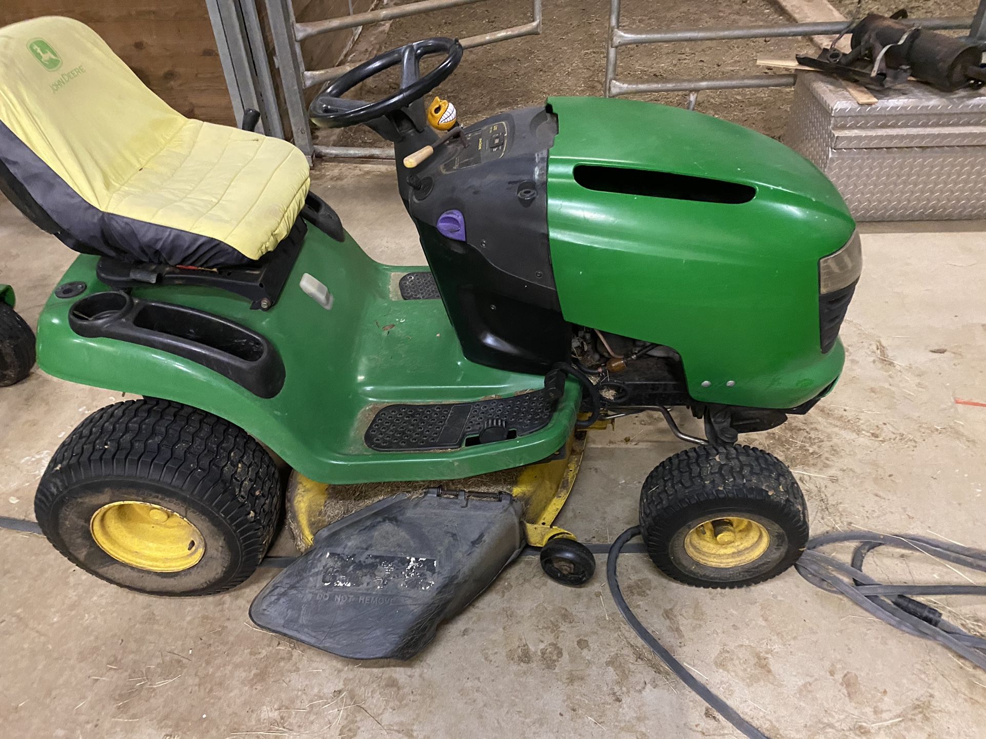 John Deere L110 Riding Lawn Mower for Sale in Argyle, TX - OfferUp