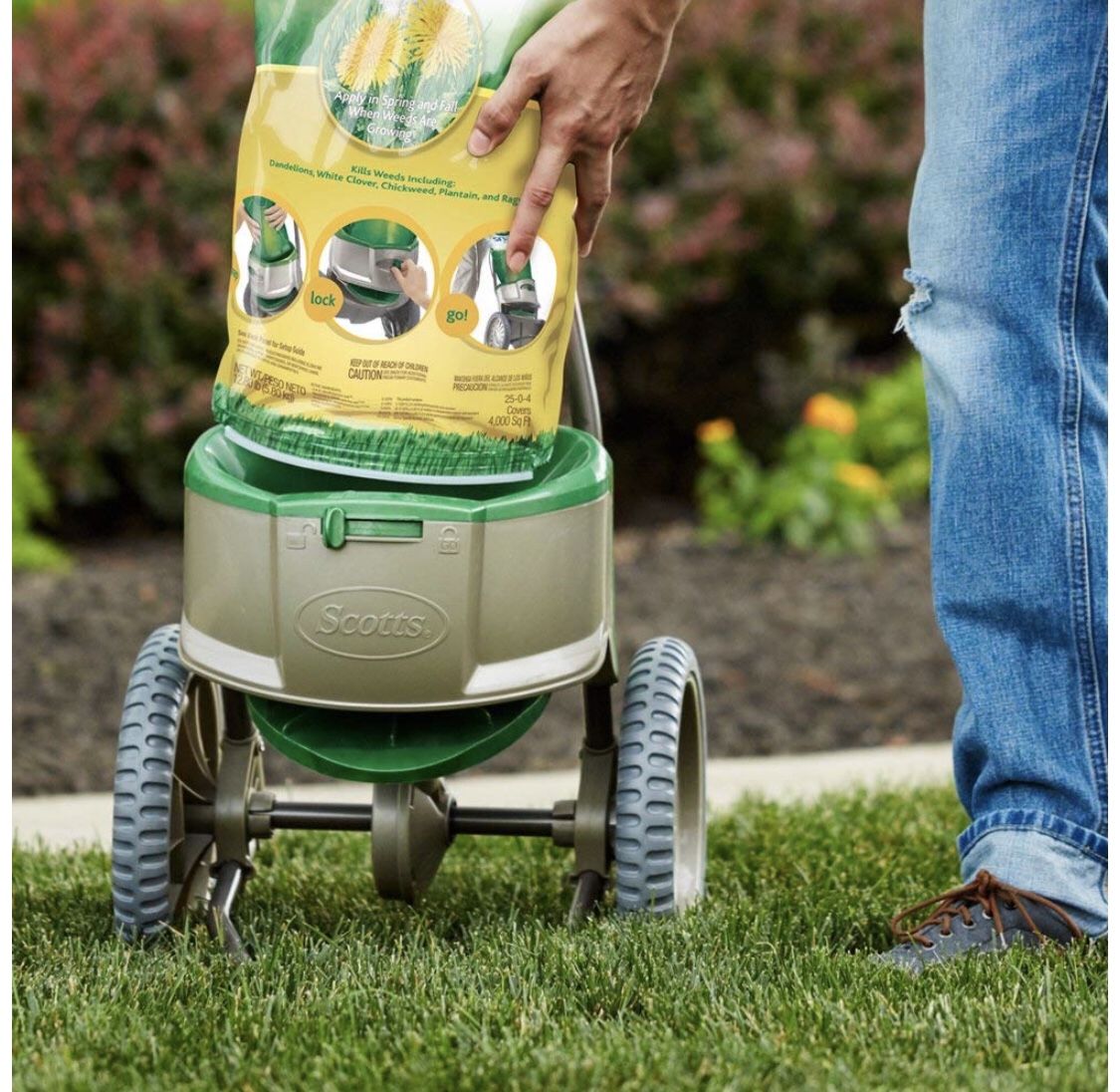 Scotts Snap System - Spreader with 2 free Scotts snap bags for refill ...