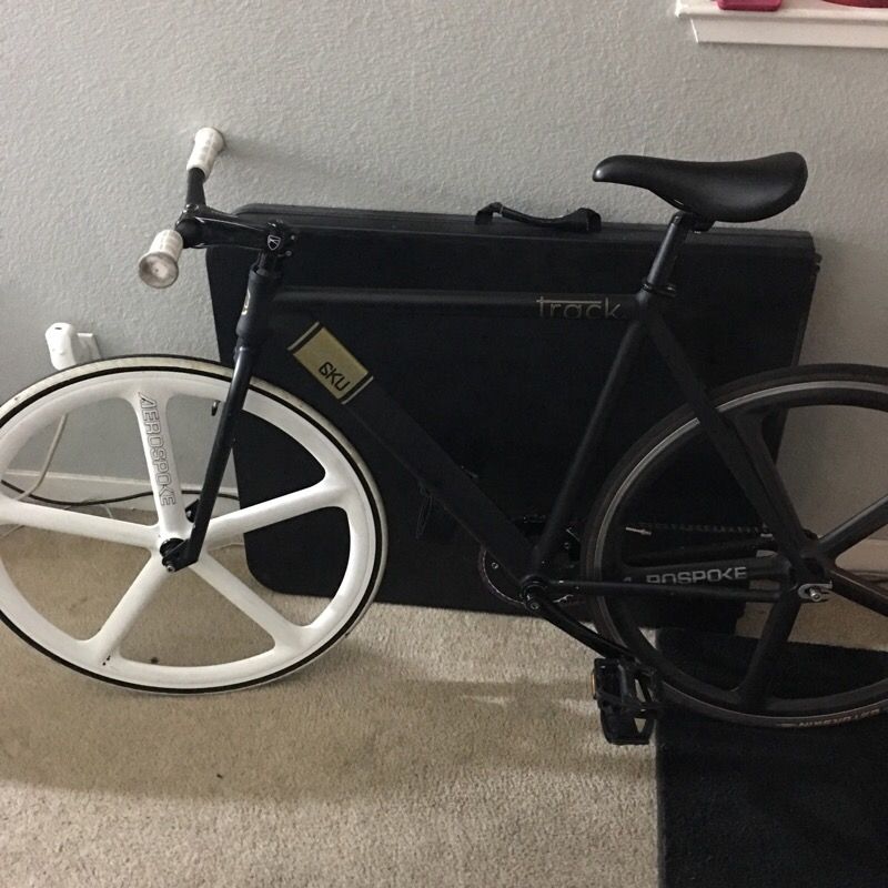 Custom Fixies With Aerospokes