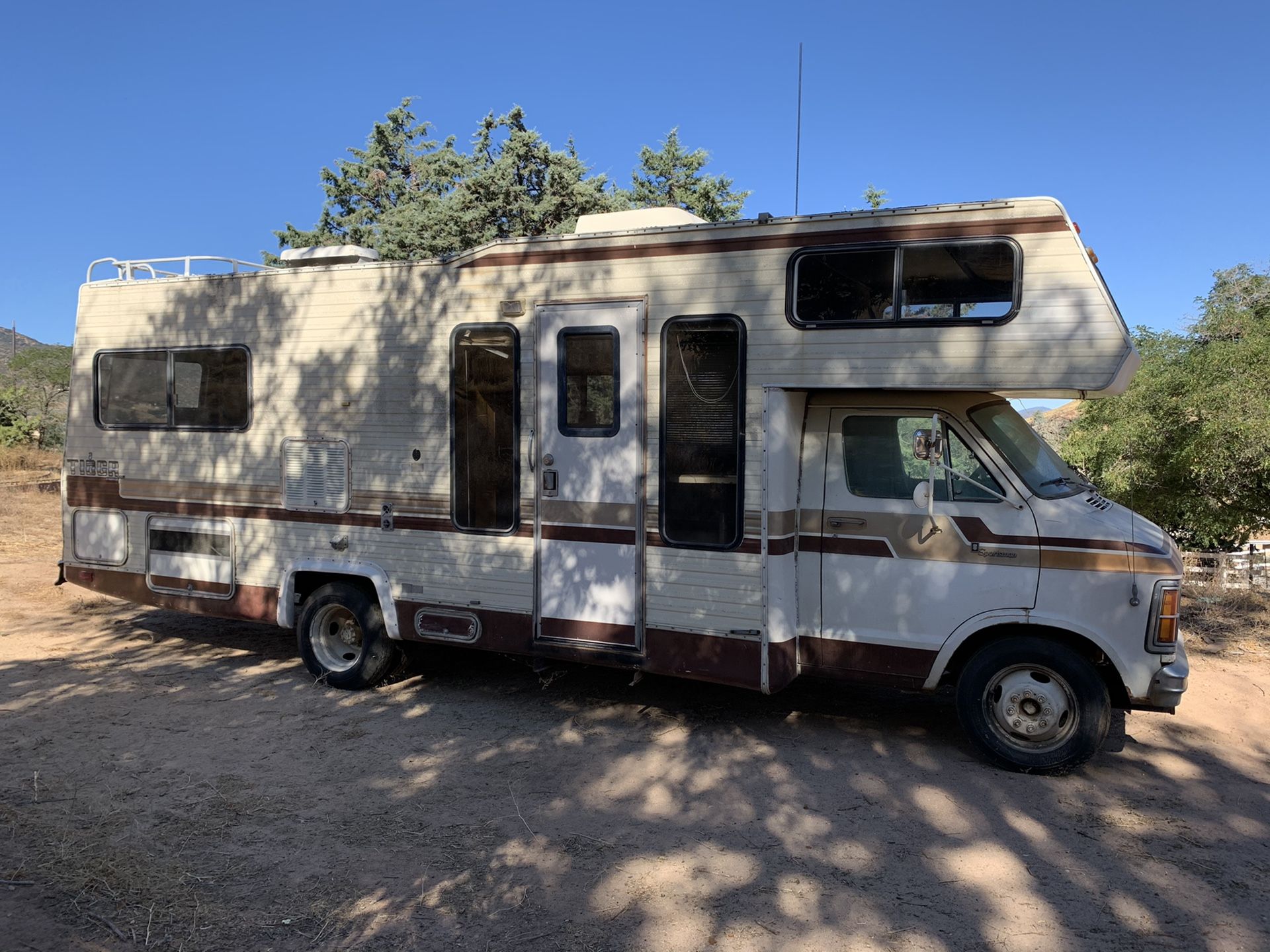1980 Dodge rv motorhome for Sale in Palmdale, CA - OfferUp