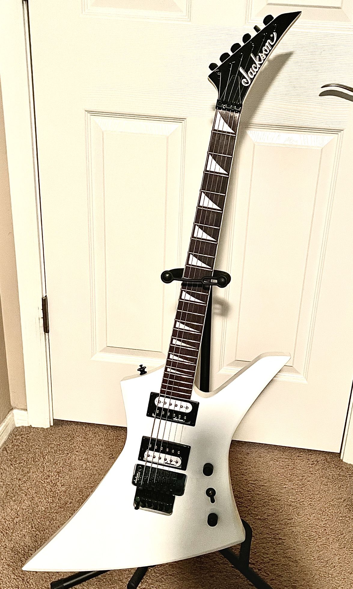 Jackson JS Series Explorer Style Guitar for Sale in Mesa, AZ - OfferUp
