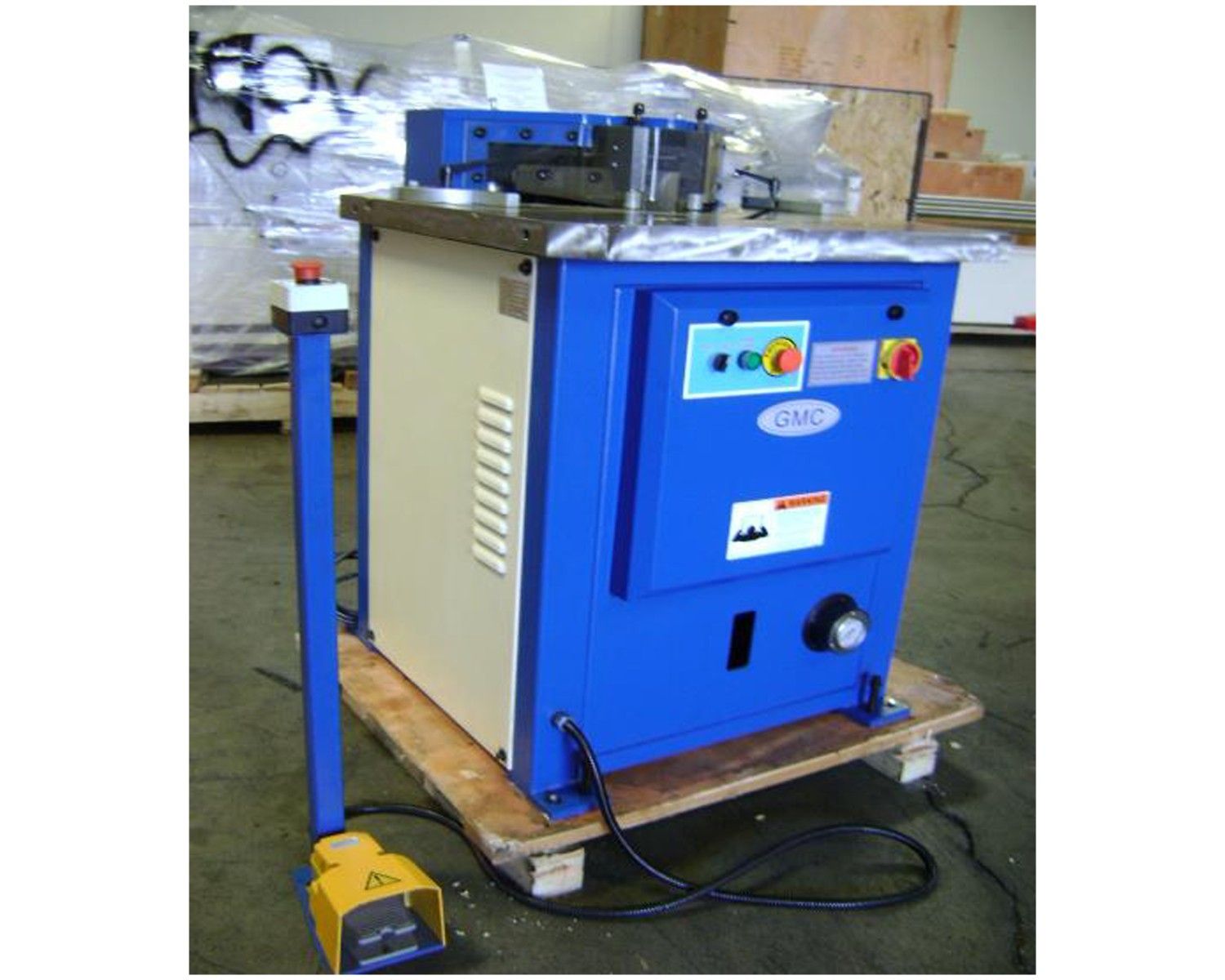 new-1-4-x-10-x-10-gmc-hydraulic-fixed-angle-notcher-for-sale-in