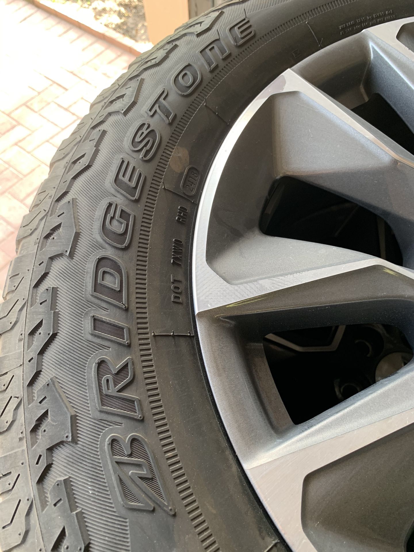 Completed set of tires and wheels new style 2019-2020. Chevrolet ...