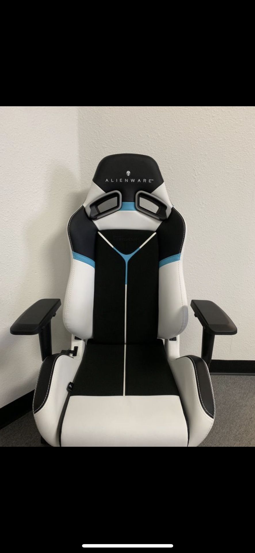 Alienware gaming chair for Sale in Los Angeles, CA - OfferUp