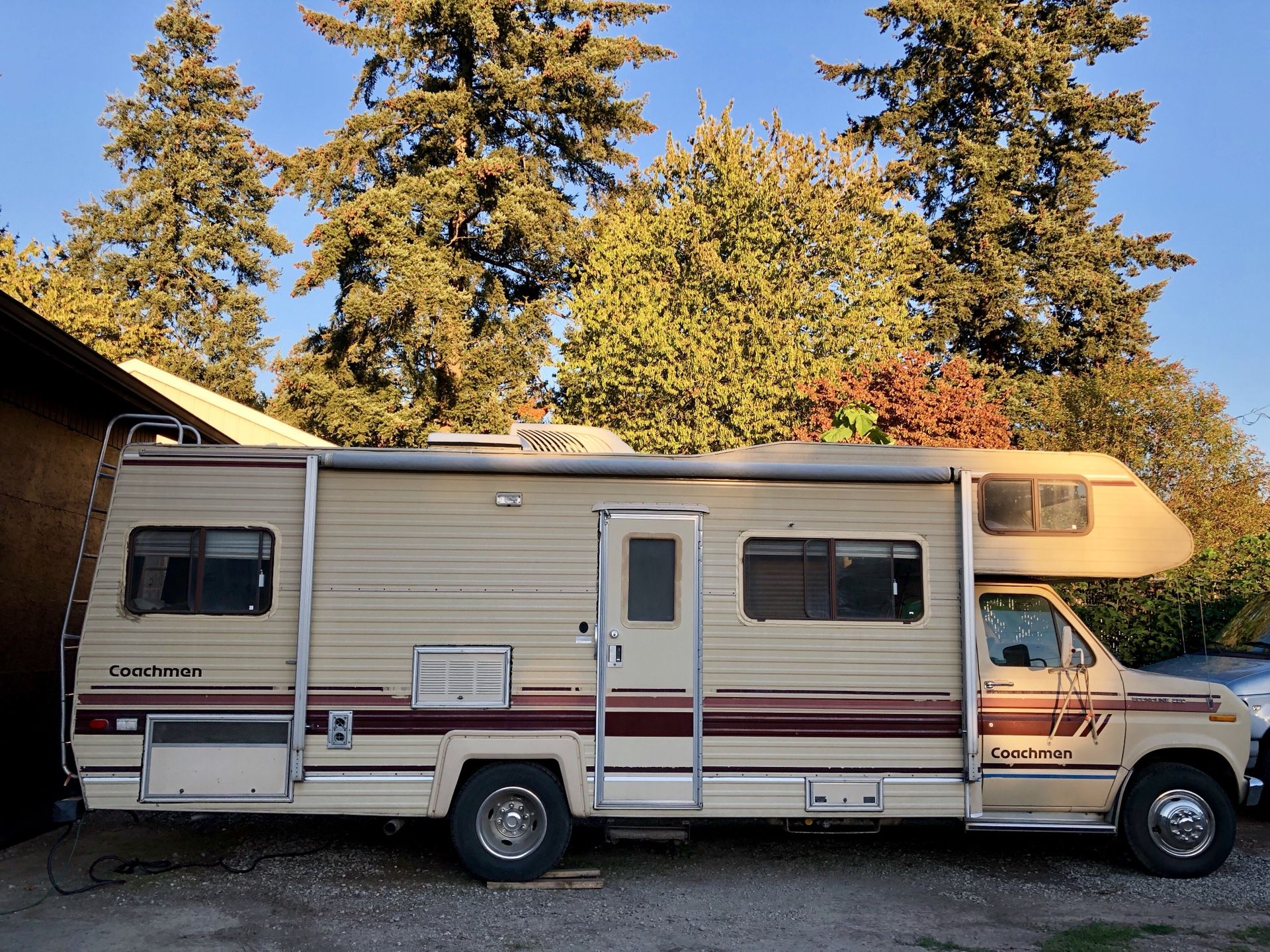 26 foot Coachman RV class C motor home *EXCELLENT CONDITION* for Sale ...